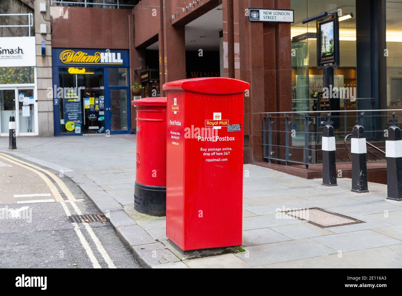 Royal Mail, parcel postbox, Fenchurch Street Station Stock Photo - Alamy