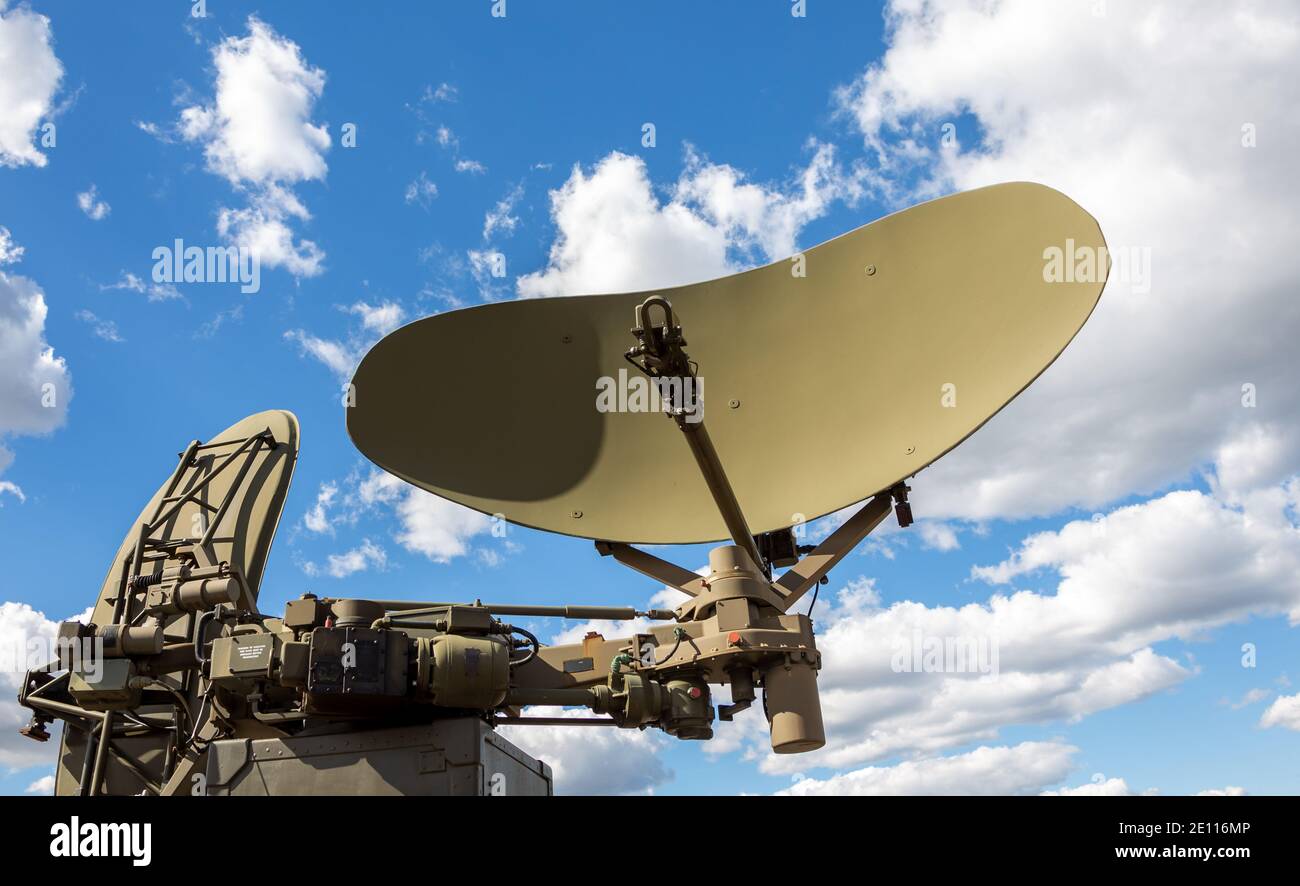 Old Military Radar System Stock Photo - Alamy