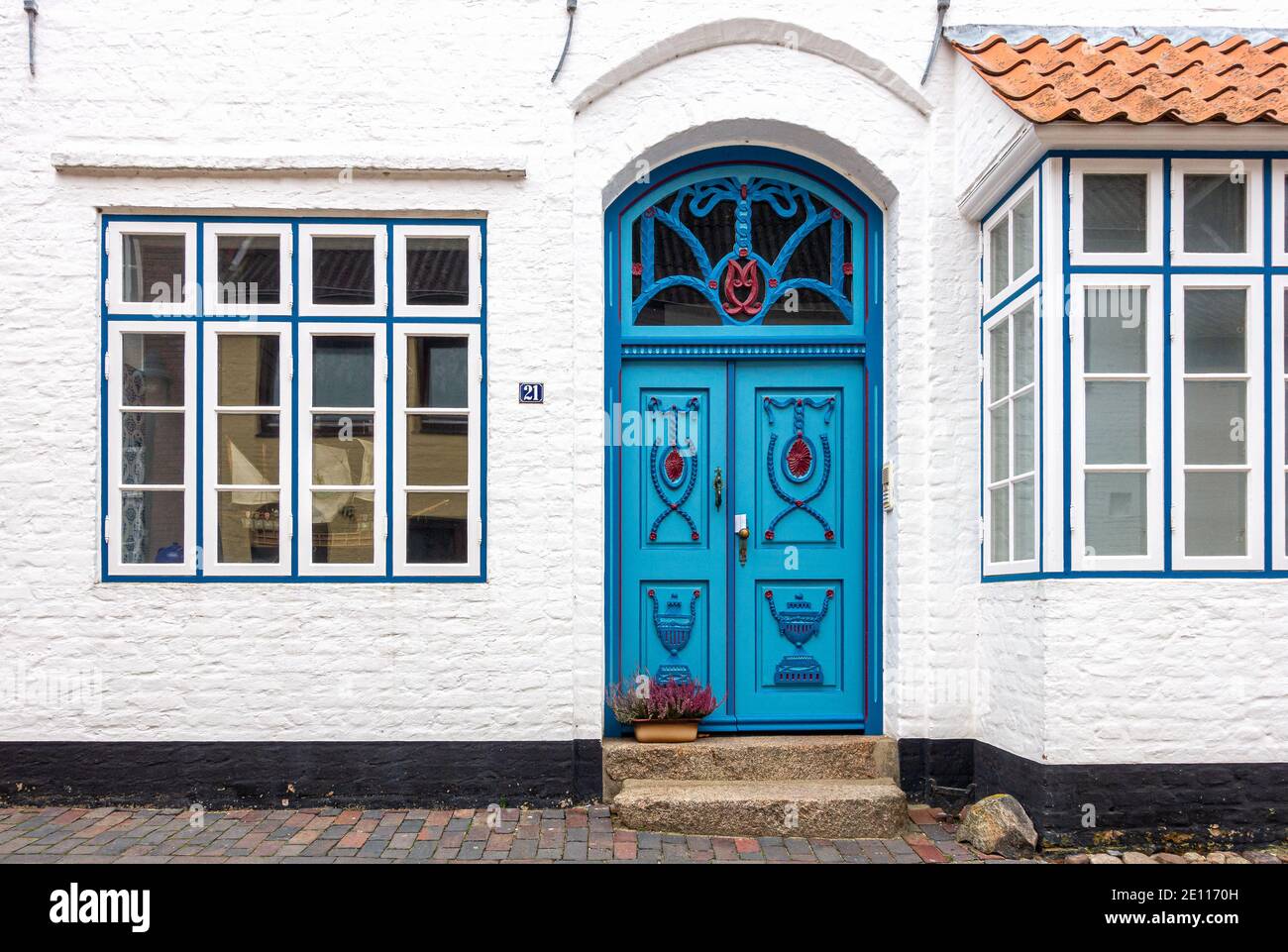 Input the north hi-res stock photography and images - Alamy