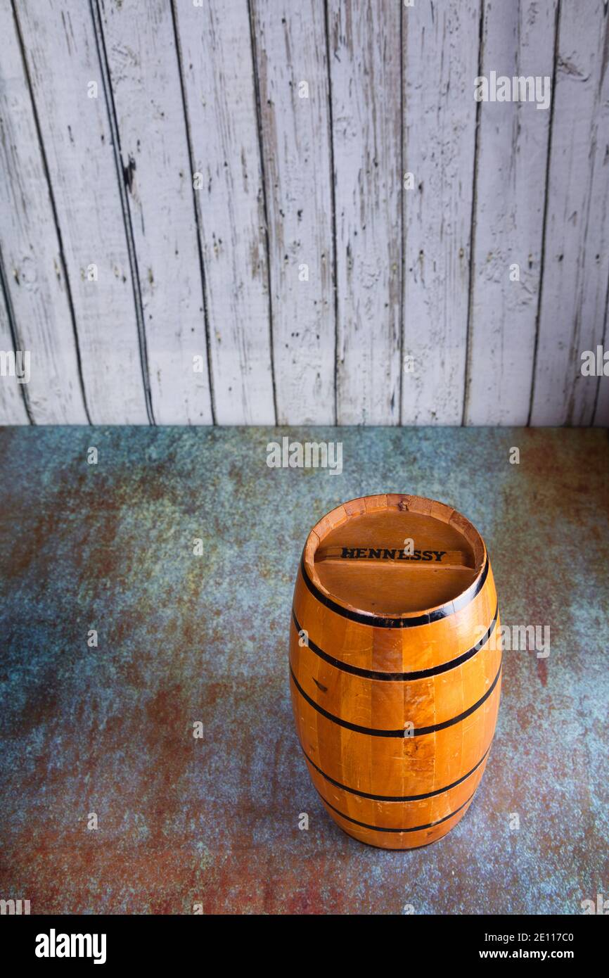 Hennessy cognac miniature hi-res stock photography and images - Alamy