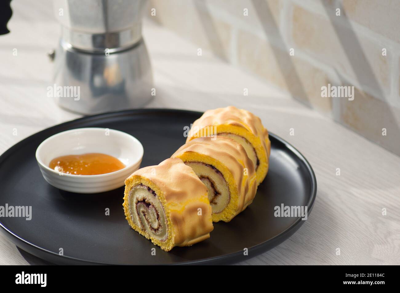 Bread cake roll hi-res stock photography and images - Alamy
