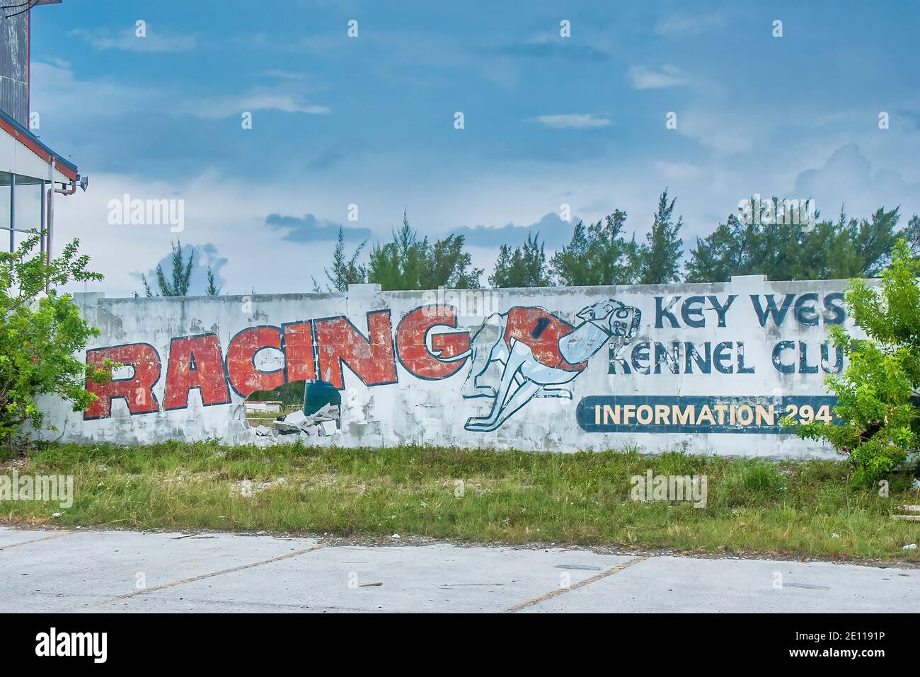 Kennel club sign hi-res stock photography and images - Alamy