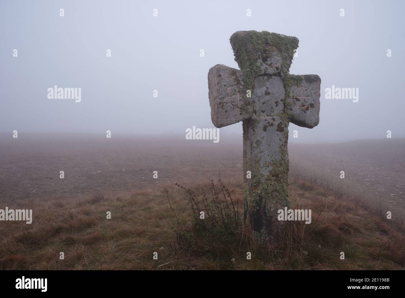 Thick cross hi-res stock photography and images - Alamy