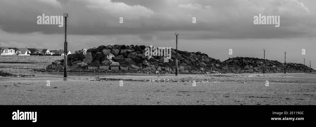 Rocks on middleton beach hi-res stock photography and images - Alamy