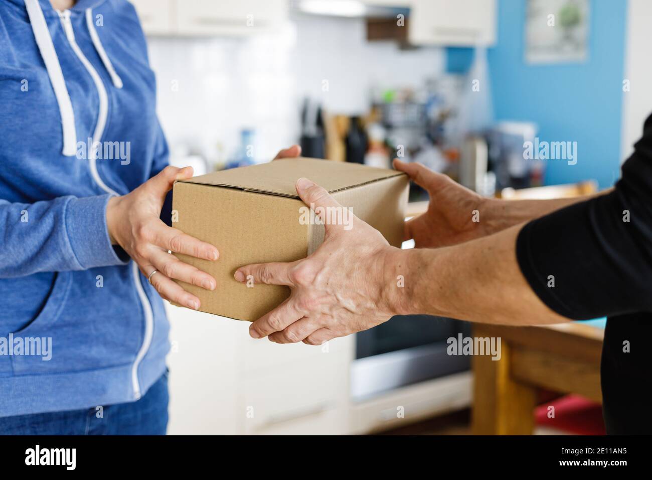 Shipment out for delivery hi-res stock photography and images - Alamy