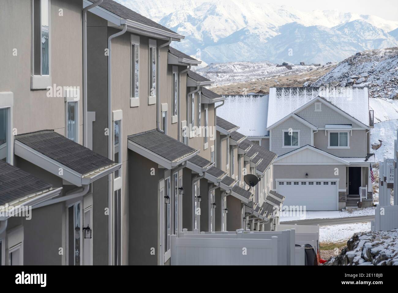 Frosted roofs hi-res stock photography and images - Alamy