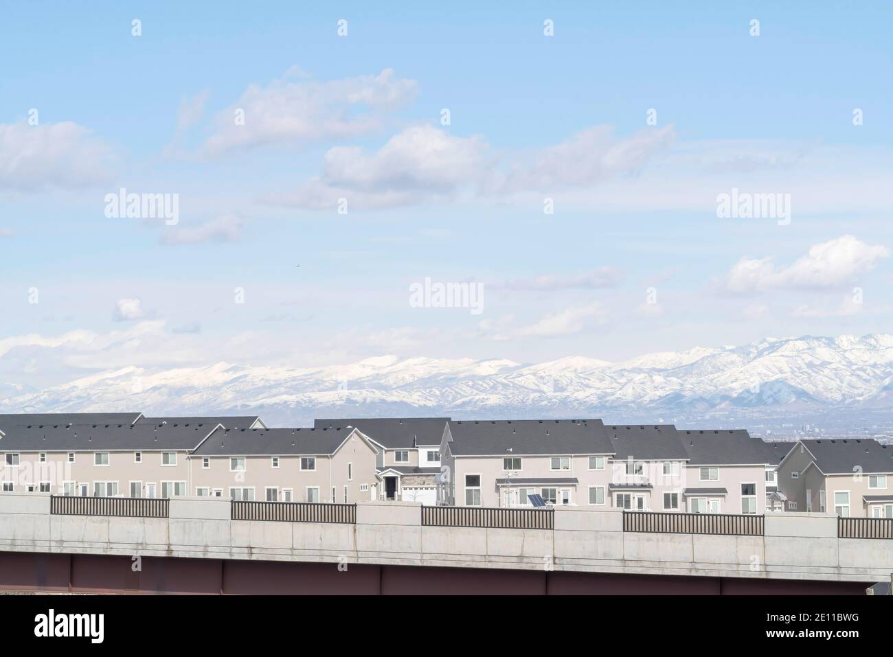 Estate skyscape hi-res stock photography and images - Alamy