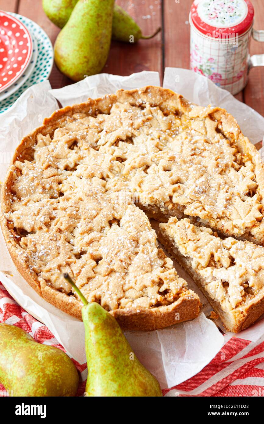 Homemade Apple Pear Cake Stock Photo - Alamy