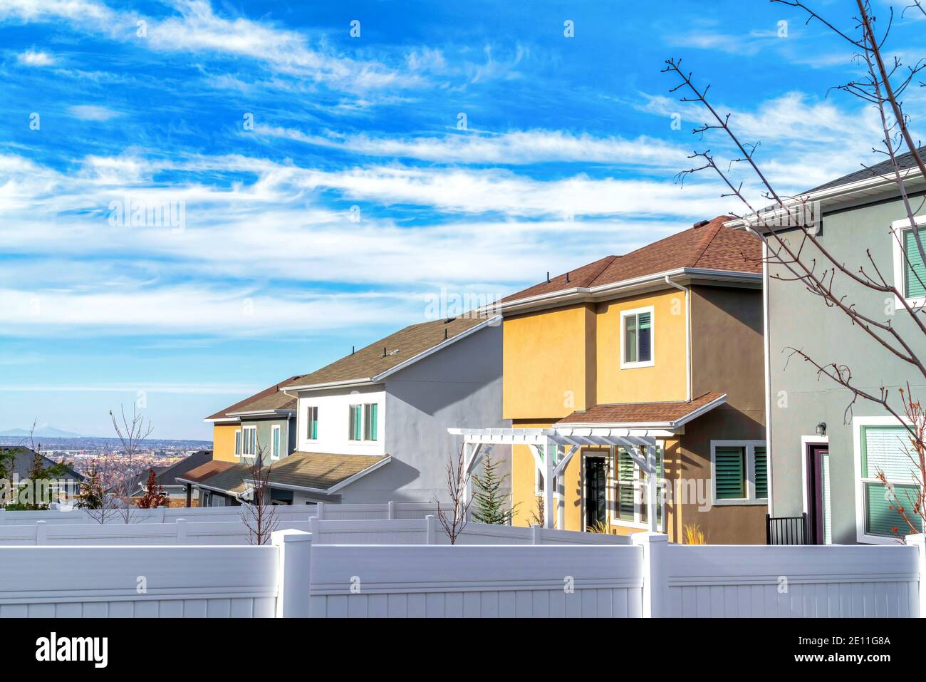 Two storey homes hi-res stock photography and images - Alamy