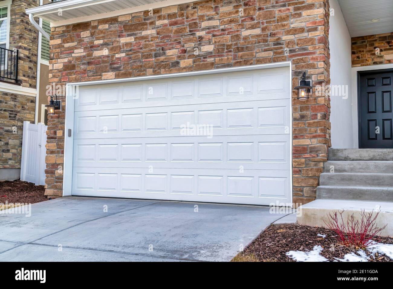 Adjacent garage entrance hi-res stock photography and images - Alamy
