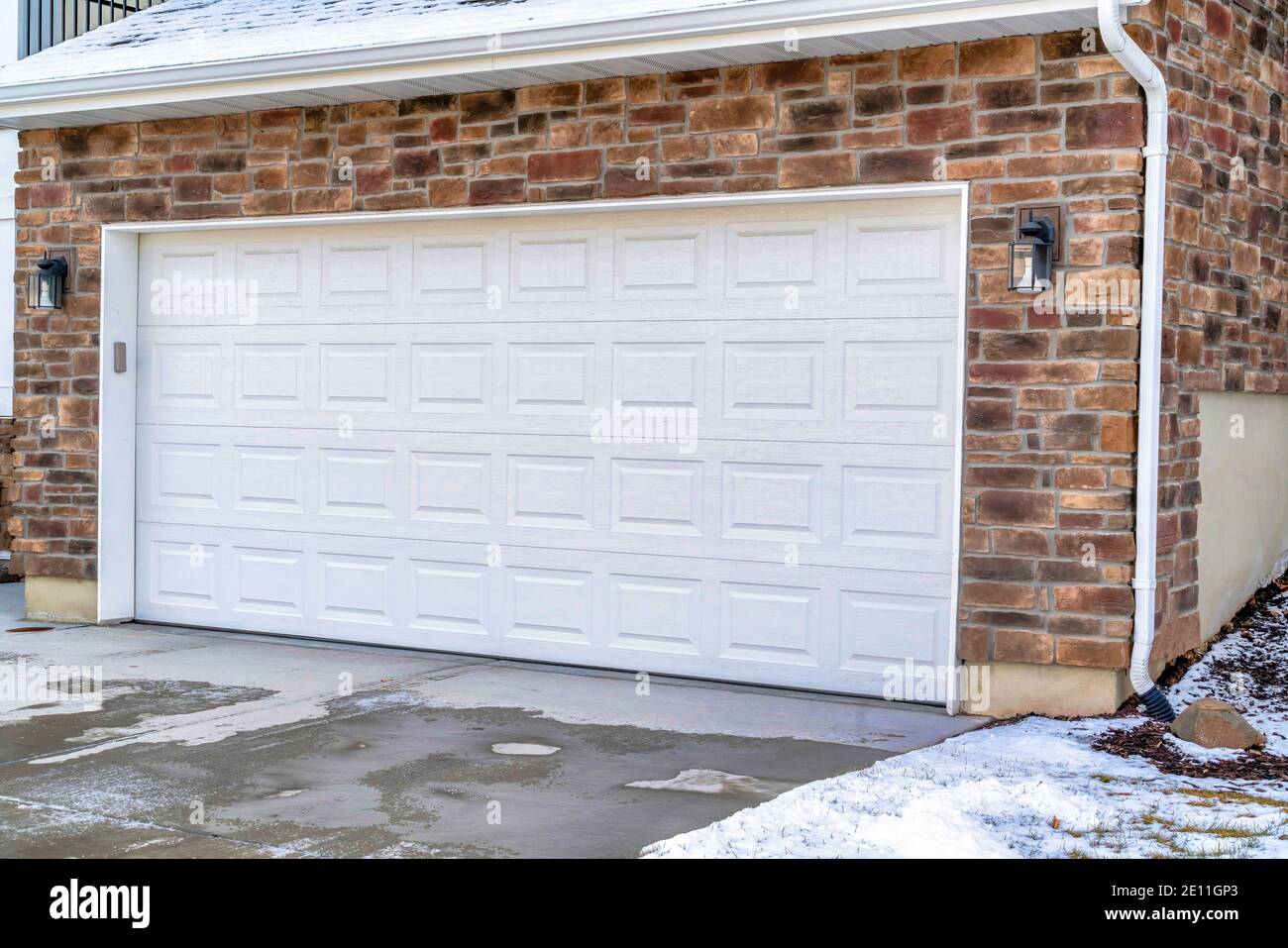 Wet Driveway High Resolution Stock Photography and Images - Alamy