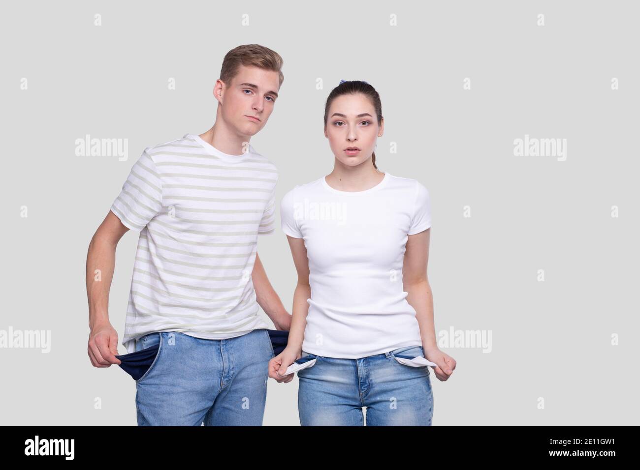 Family empty pockets hi-res stock photography and images - Alamy