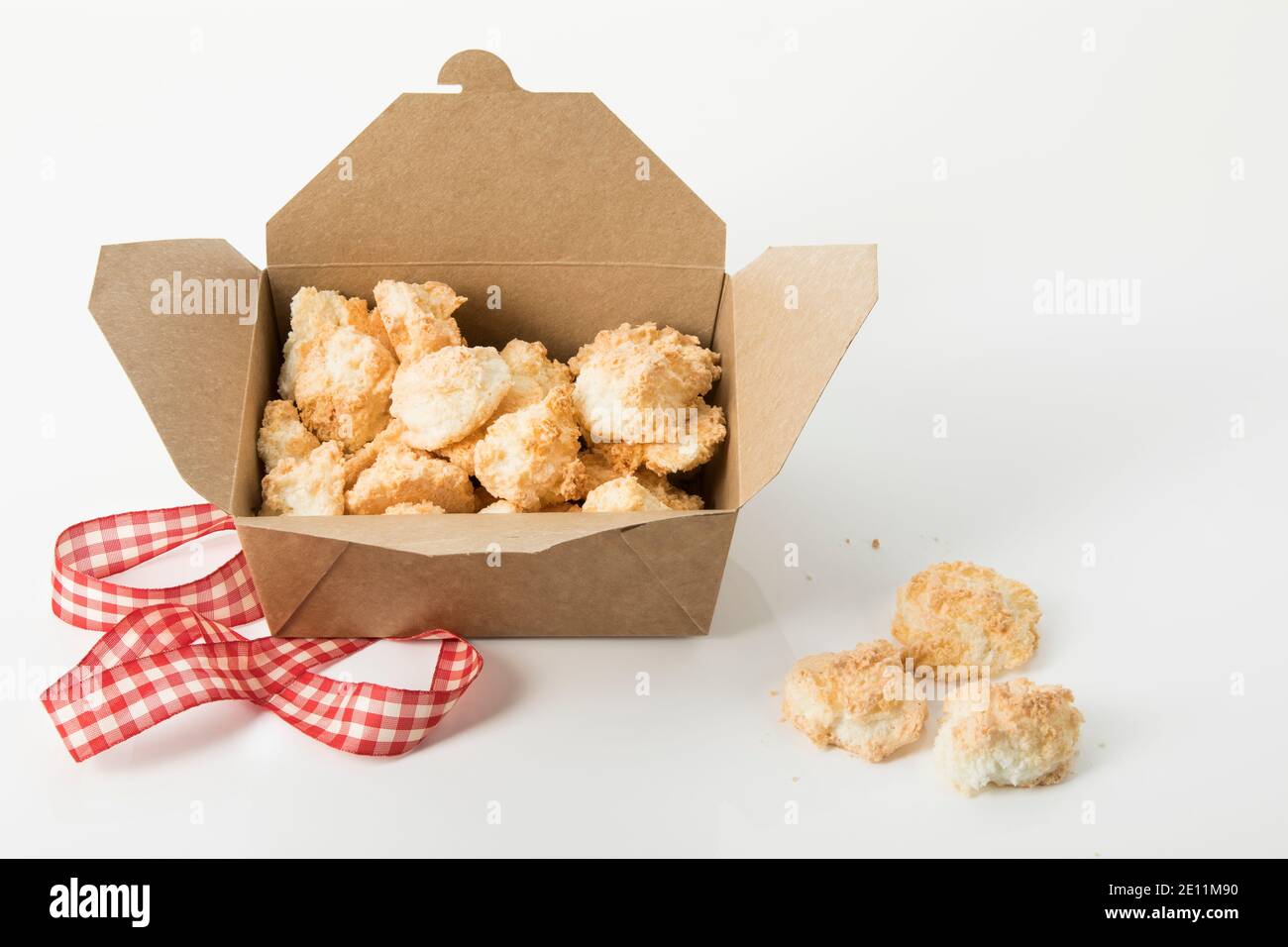 Coconut macaroons cut out hi-res stock photography and images - Alamy