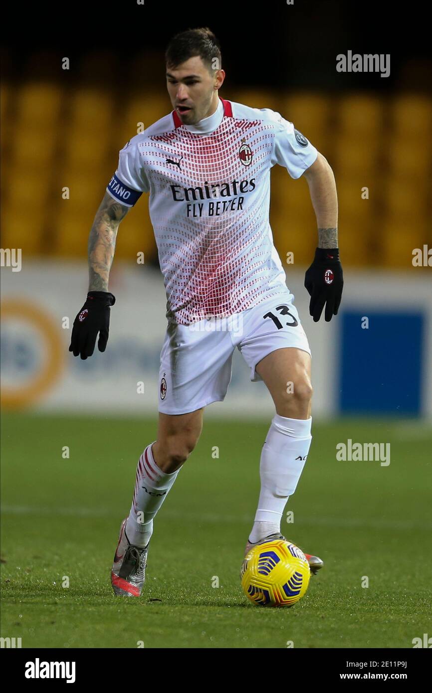 Alessio romagnoli italian footballer hi-res stock photography and ...