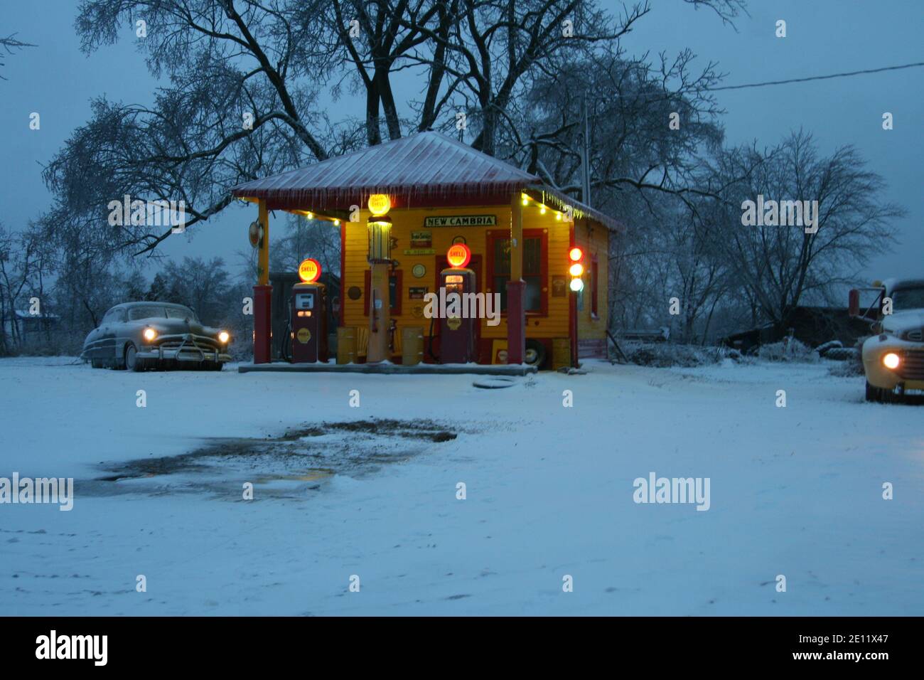 A service station in Macon, Missouri, USA a historic building Stock ...