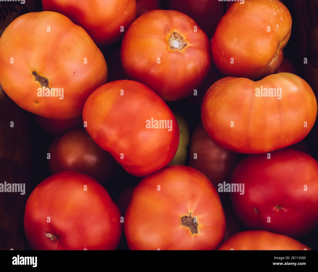Bulk Of Red Tomatoes In A Fruit Shop Stock Photo - Alamy