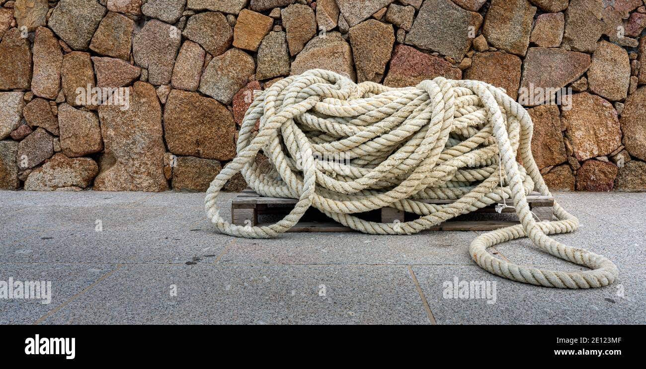 Strick rope hi-res stock photography and images - Alamy