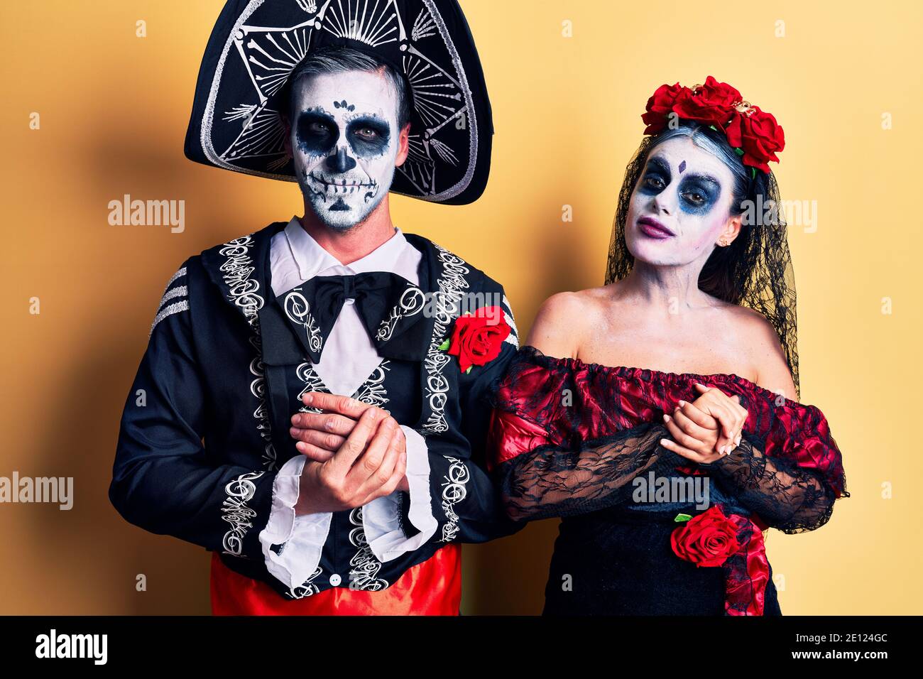 Hands crossed dead hi-res stock photography and images - Alamy
