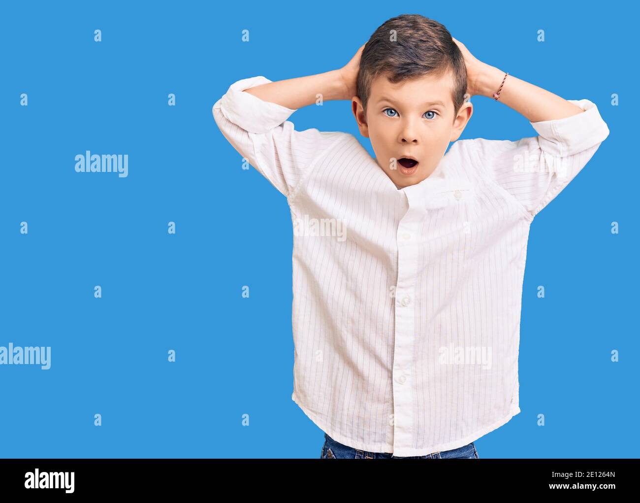 Niño En Shock Young Caucasian Kid Standing Yellow Background Afraid