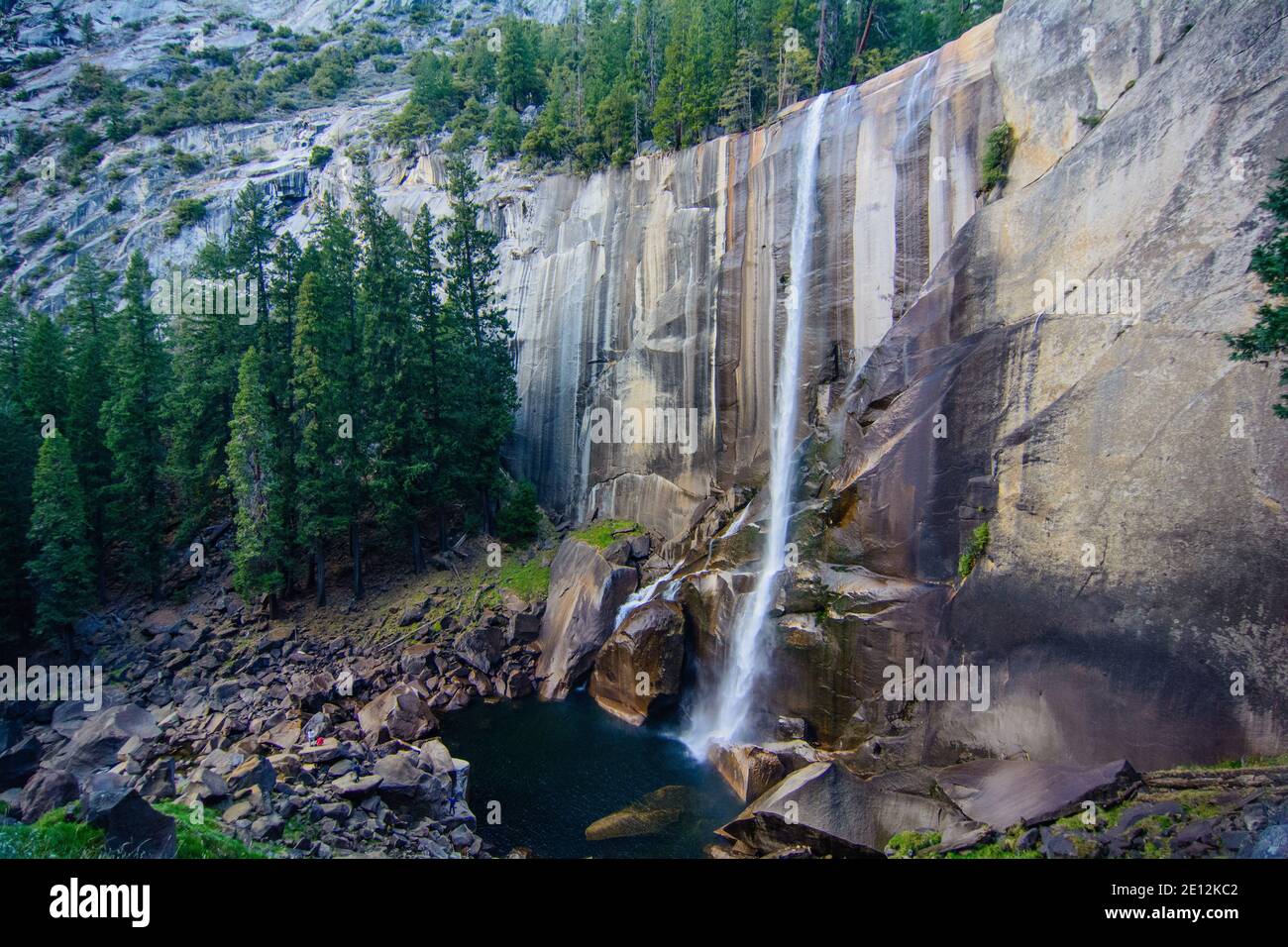 Yosemite national park waterfalls spring hi-res stock photography and ...