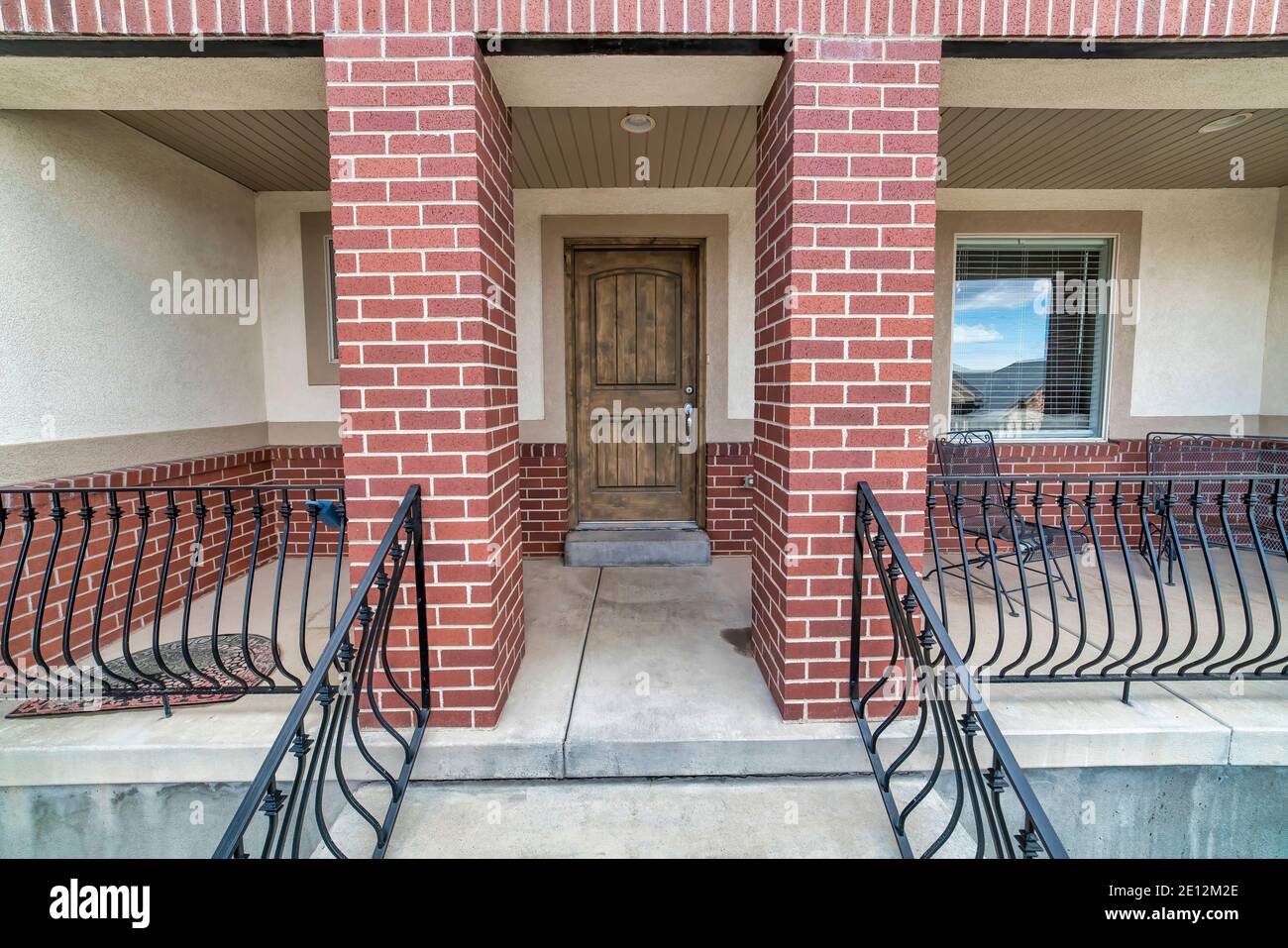 Elevated house entrance steps hi-res stock photography and images - Alamy