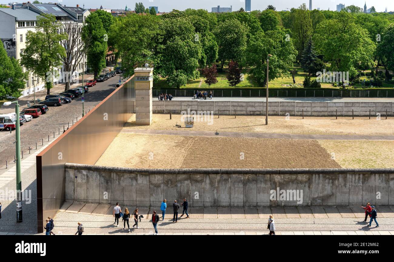 Todesstreifen berlin mauer hi-res stock photography and images - Alamy