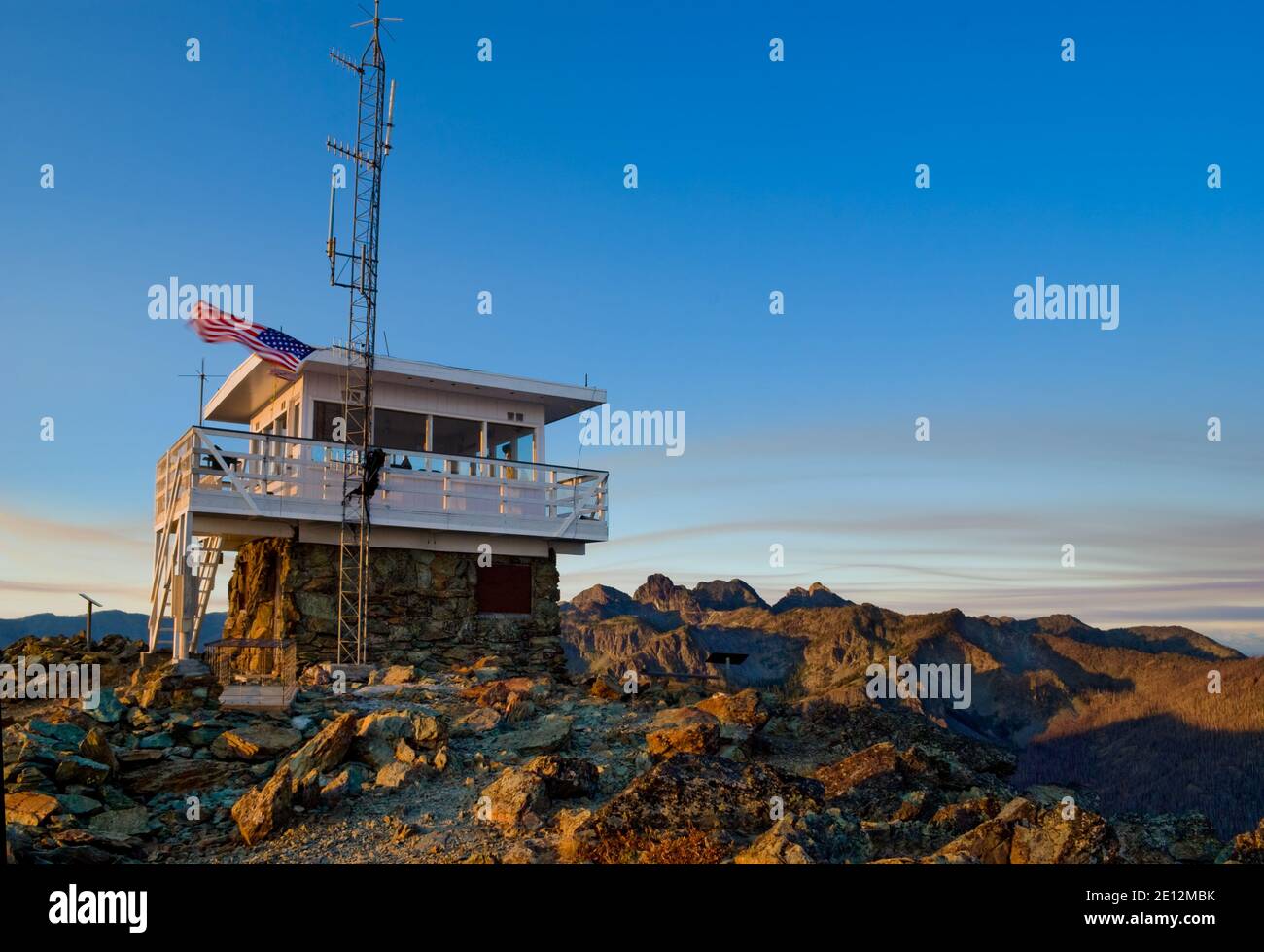 Heaven's Gate fire lookout in Idaho's Seven Devils Mountains, Hells ...