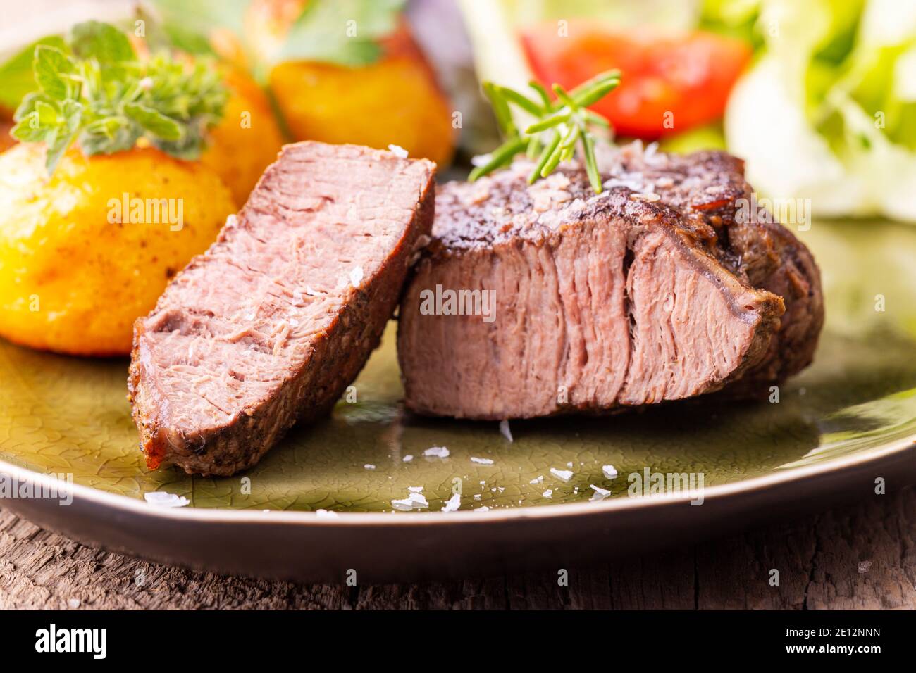 Saftiges steak hi-res stock photography and images - Alamy