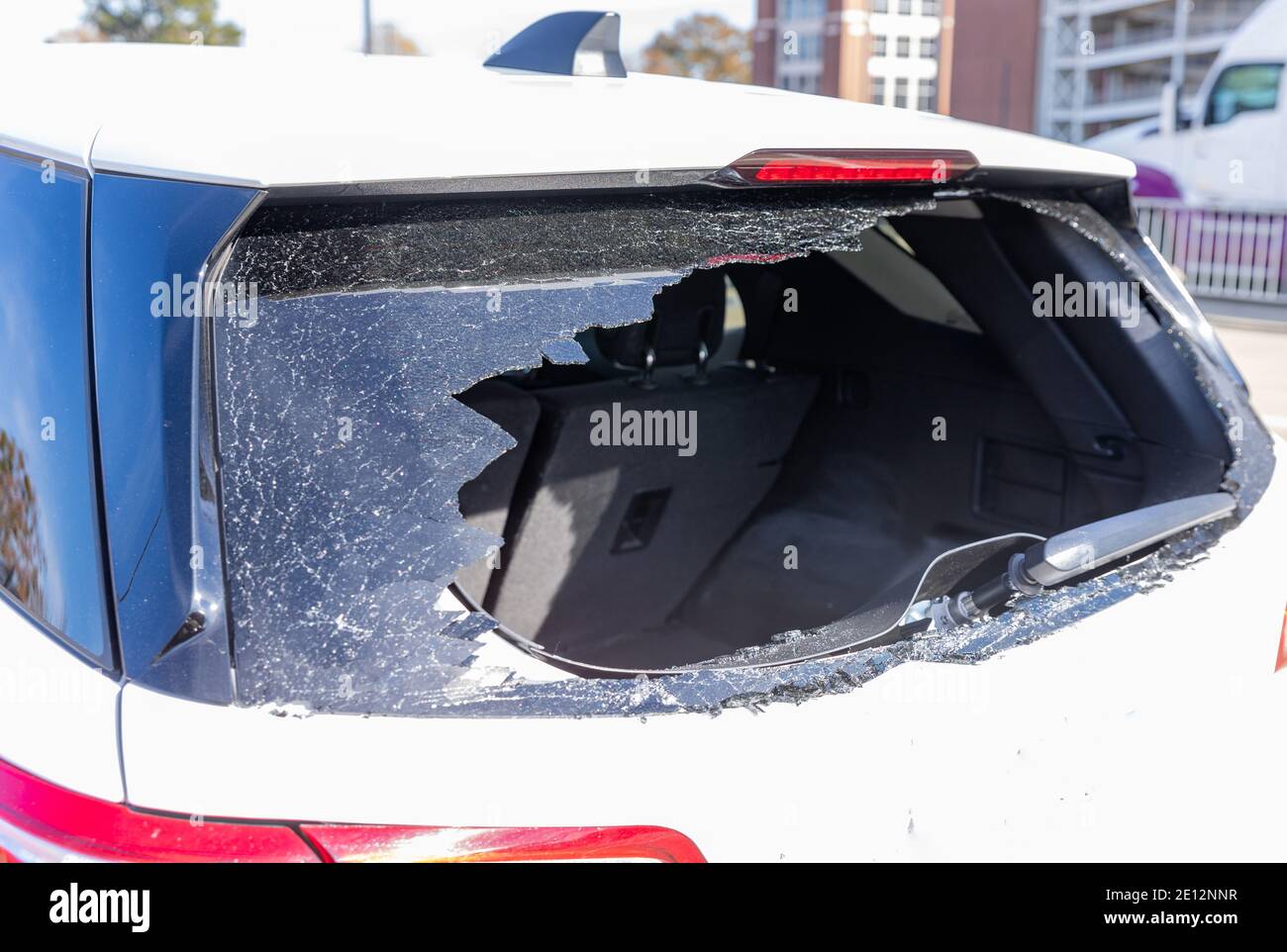 Shattered glass hi-res stock photography and images - Alamy