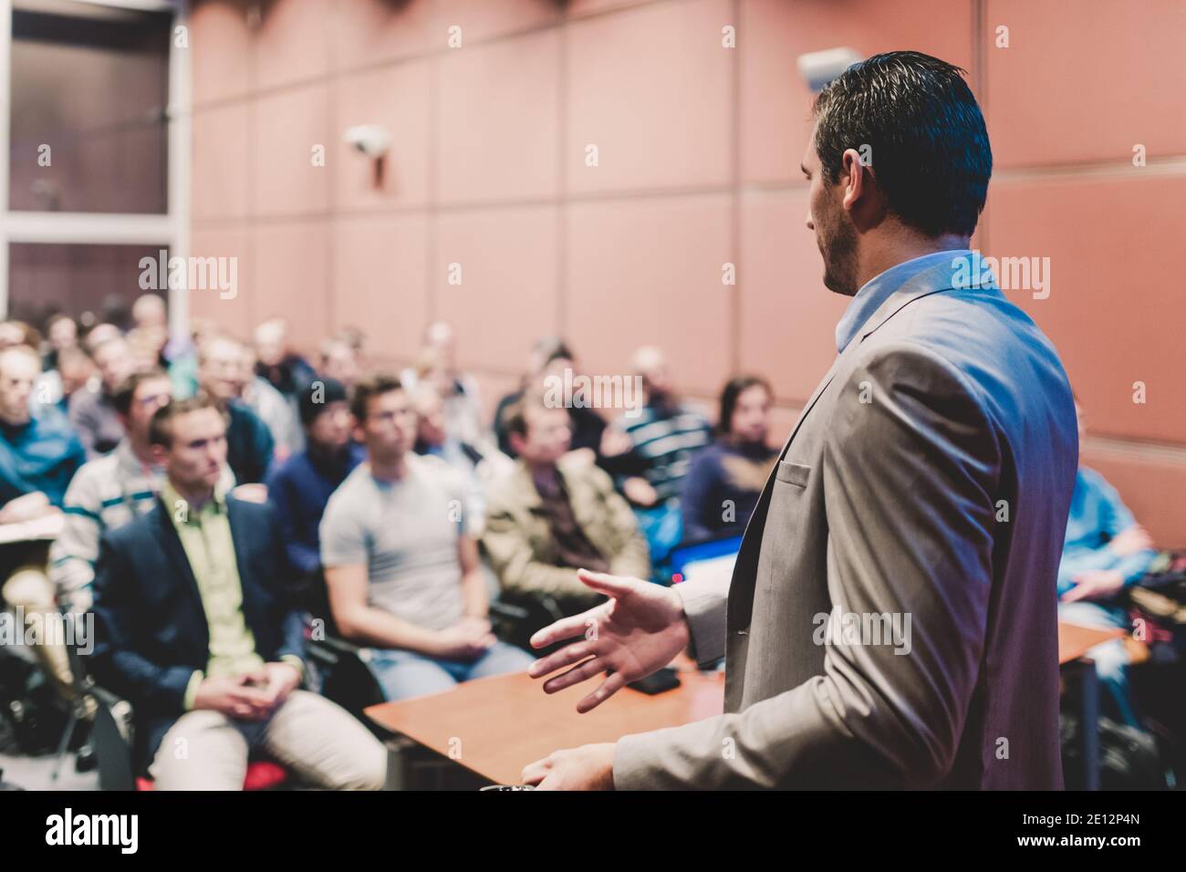 Speaker at Business Conference and Presentation Stock Photo - Alamy