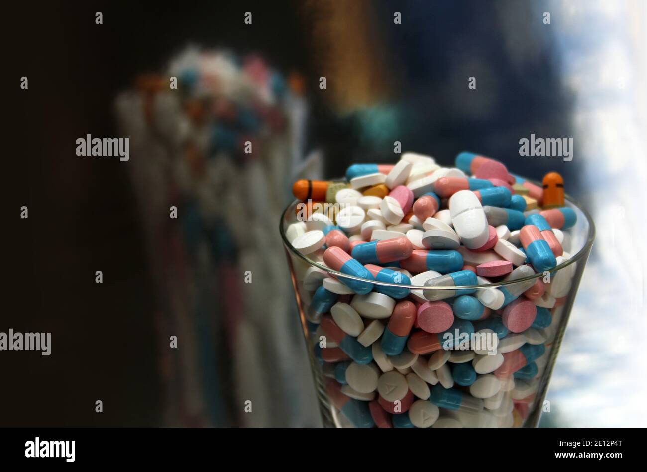 Medizin cocktail hi-res stock photography and images - Alamy