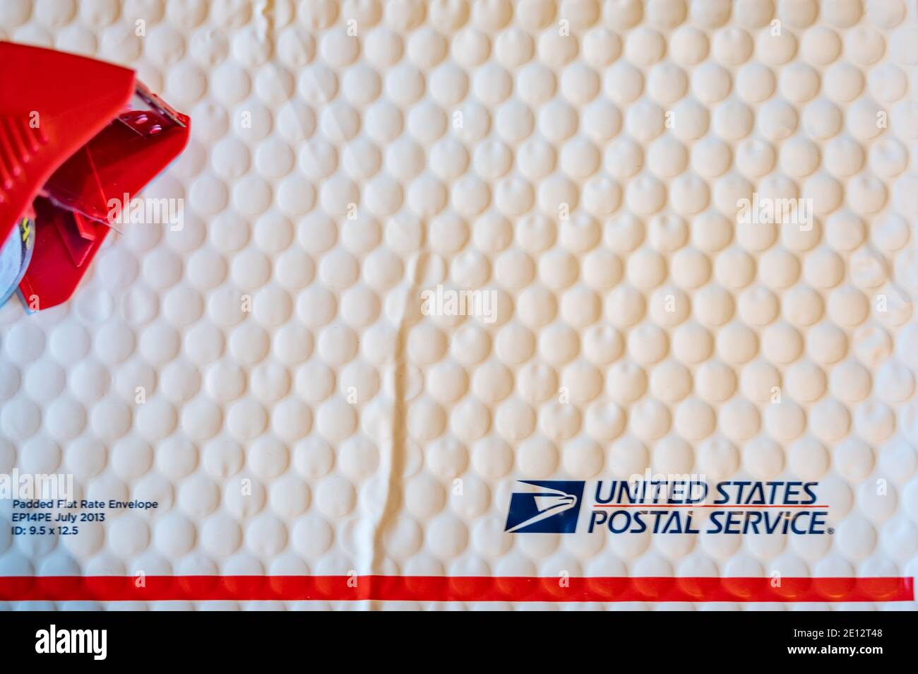 Usps mail packaging hi-res stock photography and images - Alamy