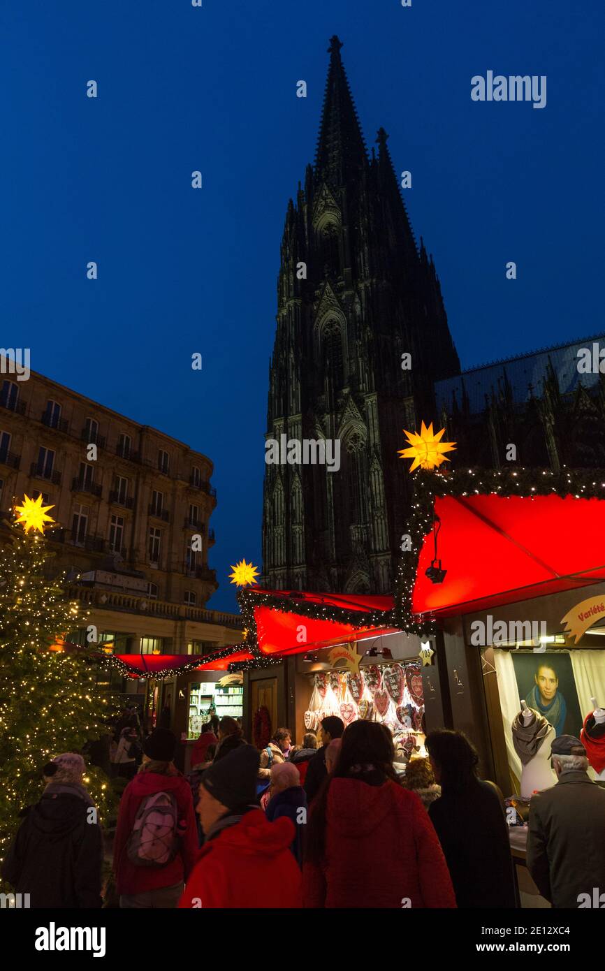 Cologne, Germany Christmas Market, or Weihnachtsmarkt at the Cologne ...