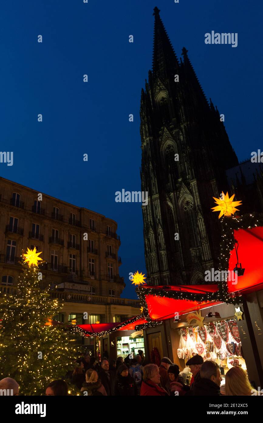 Cologne, Germany Christmas Market, or Weihnachtsmarkt at the Cologne ...
