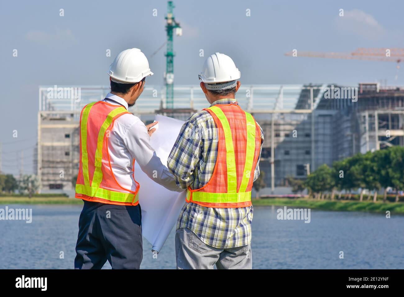 Engineers survey hi-res stock photography and images - Alamy