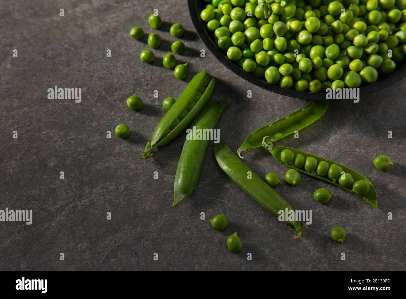 Raw peas hi-res stock photography and images - Alamy