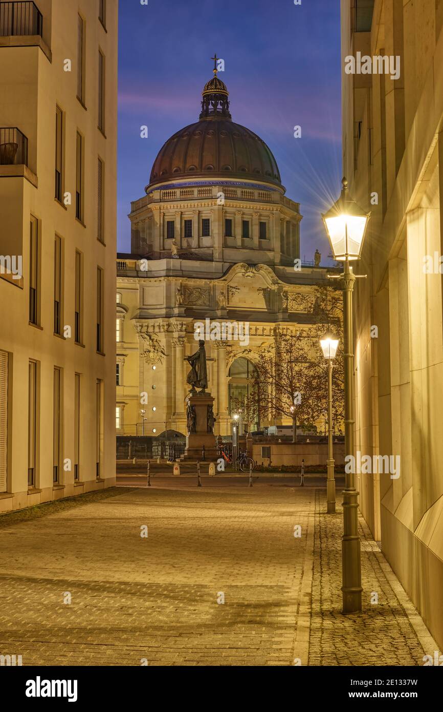 Berlin palace hi-res stock photography and images - Alamy