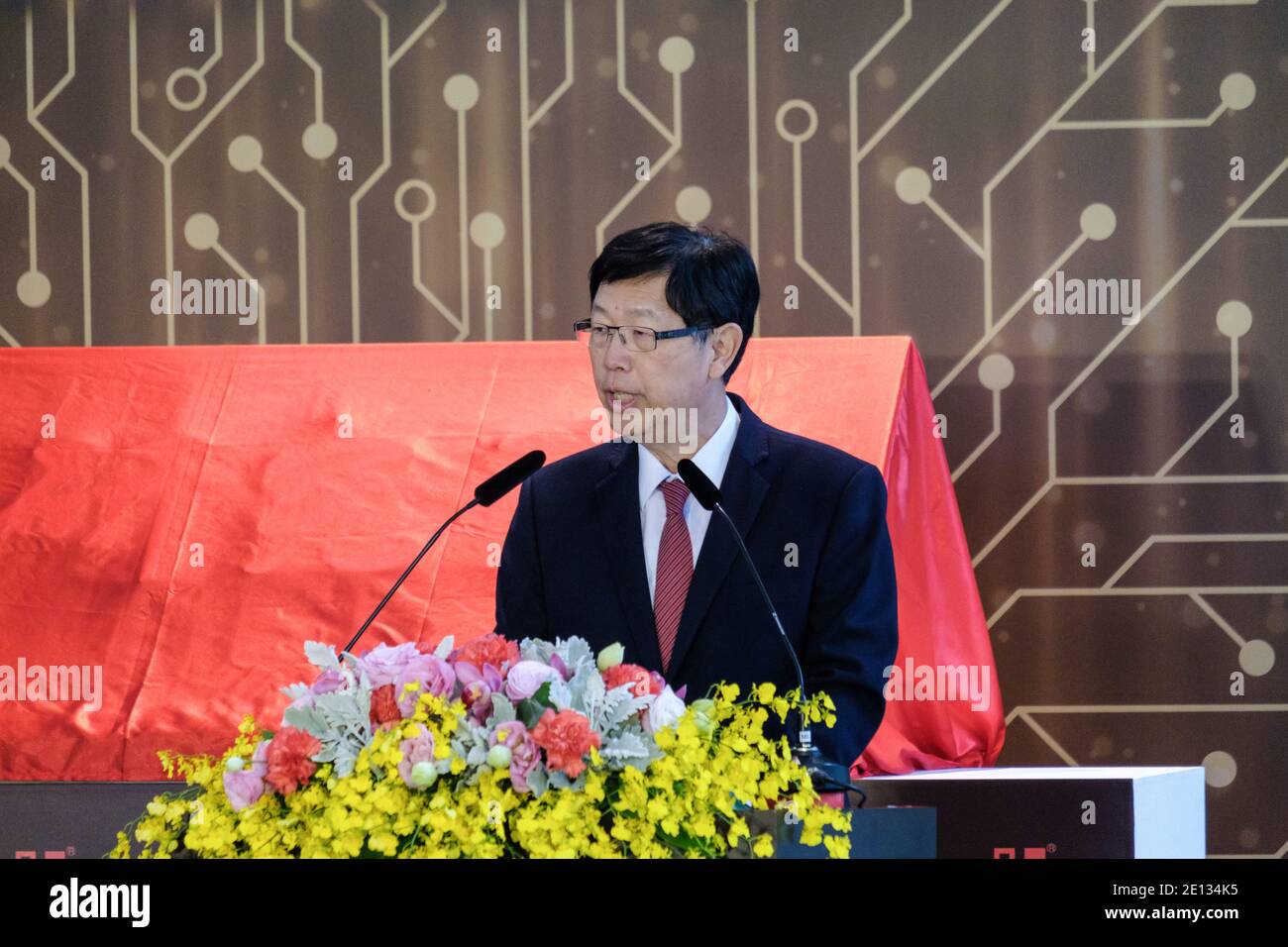 Yang-wei Liu, Chairman & Chief Executive Officer, Hon Hai Precision ... Yang-wei Liu, Chairman & Chief Executive Officer, Hon Hai Precision ...