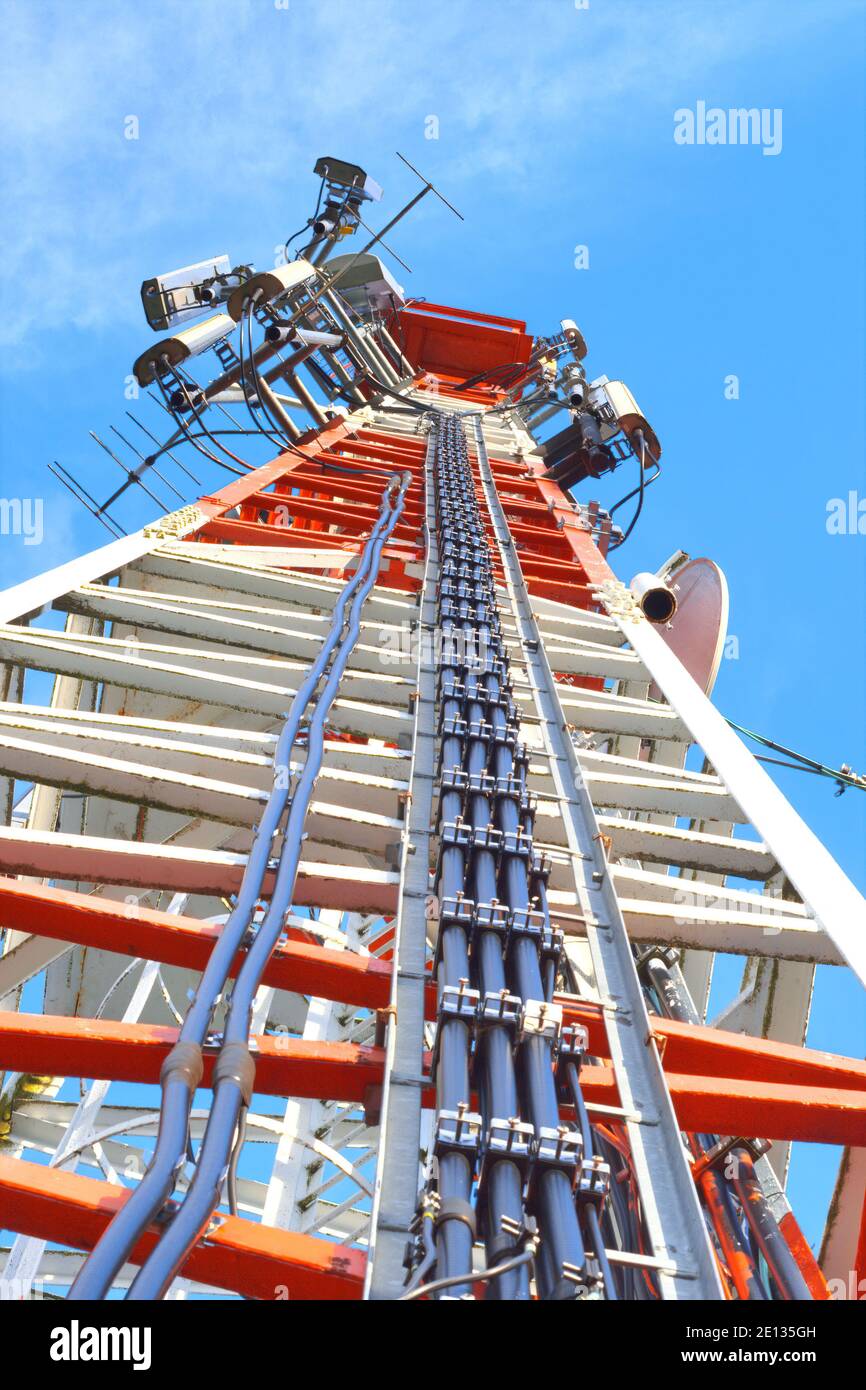 Telephone relay tower hi-res stock photography and images - Alamy
