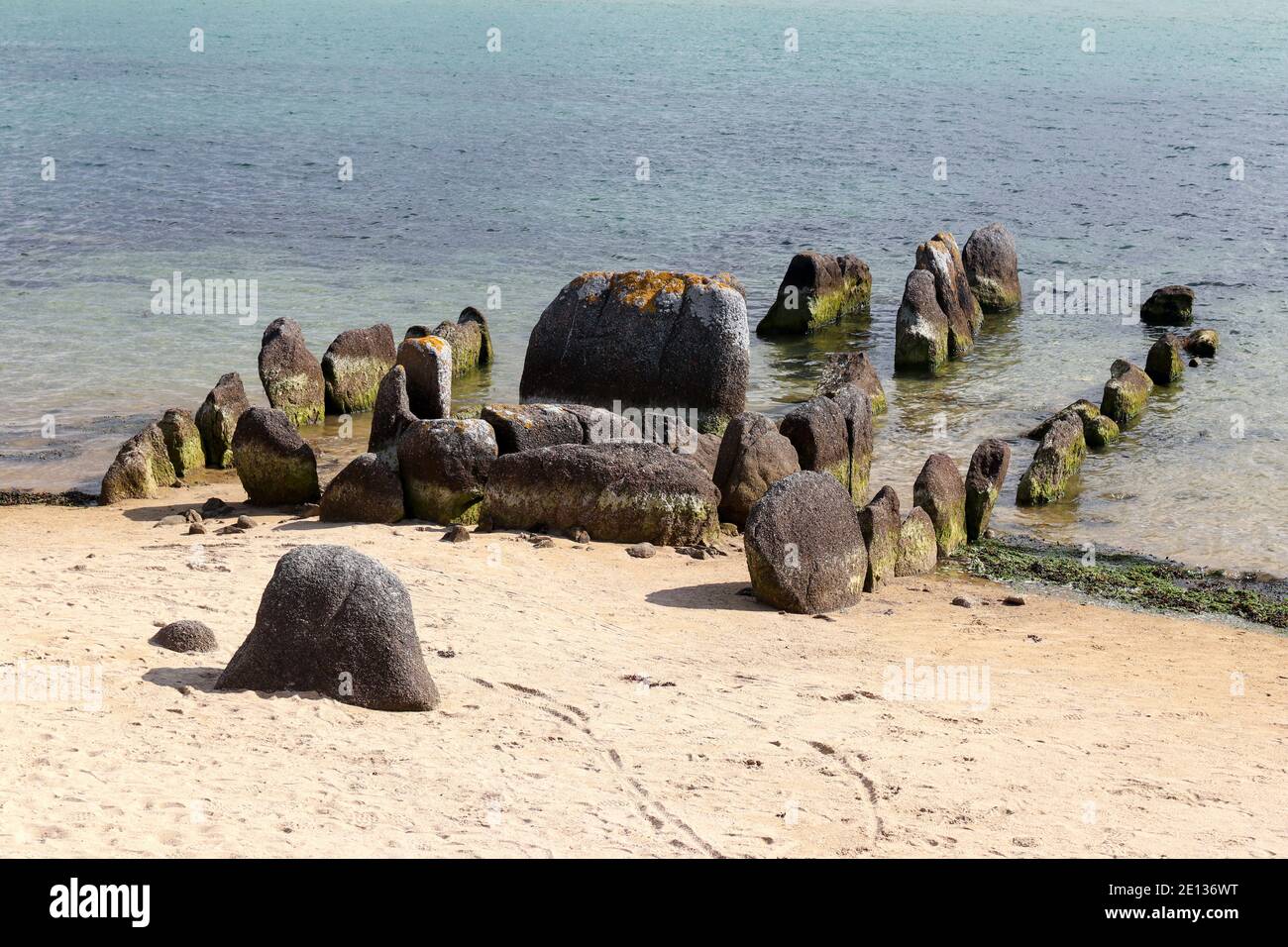 Neolithic tomb - gallery grave also passage grave - of Guinirvit, ruins ...