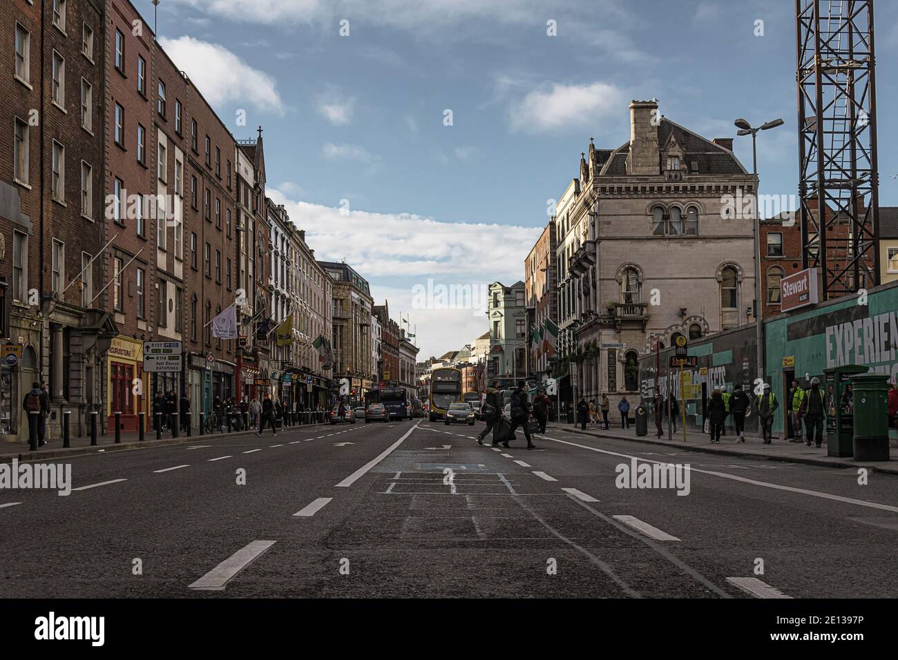 Quiet dublin street hi-res stock photography and images - Alamy