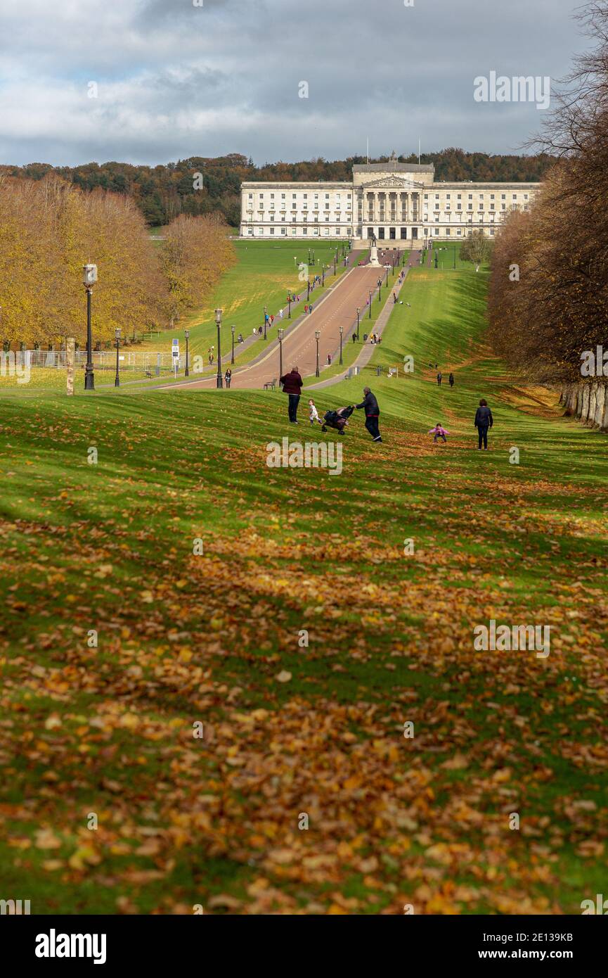 Grass around stormont hi-res stock photography and images - Alamy