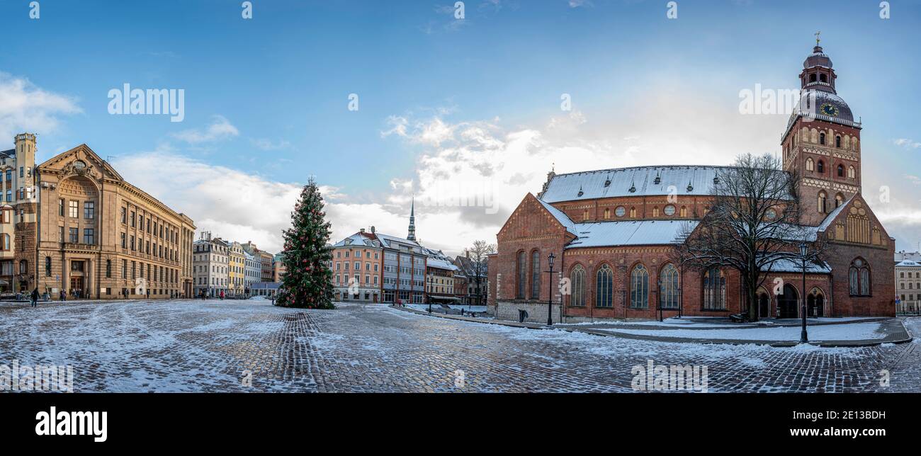 Riga latvia christmas snow hi-res stock photography and images - Alamy