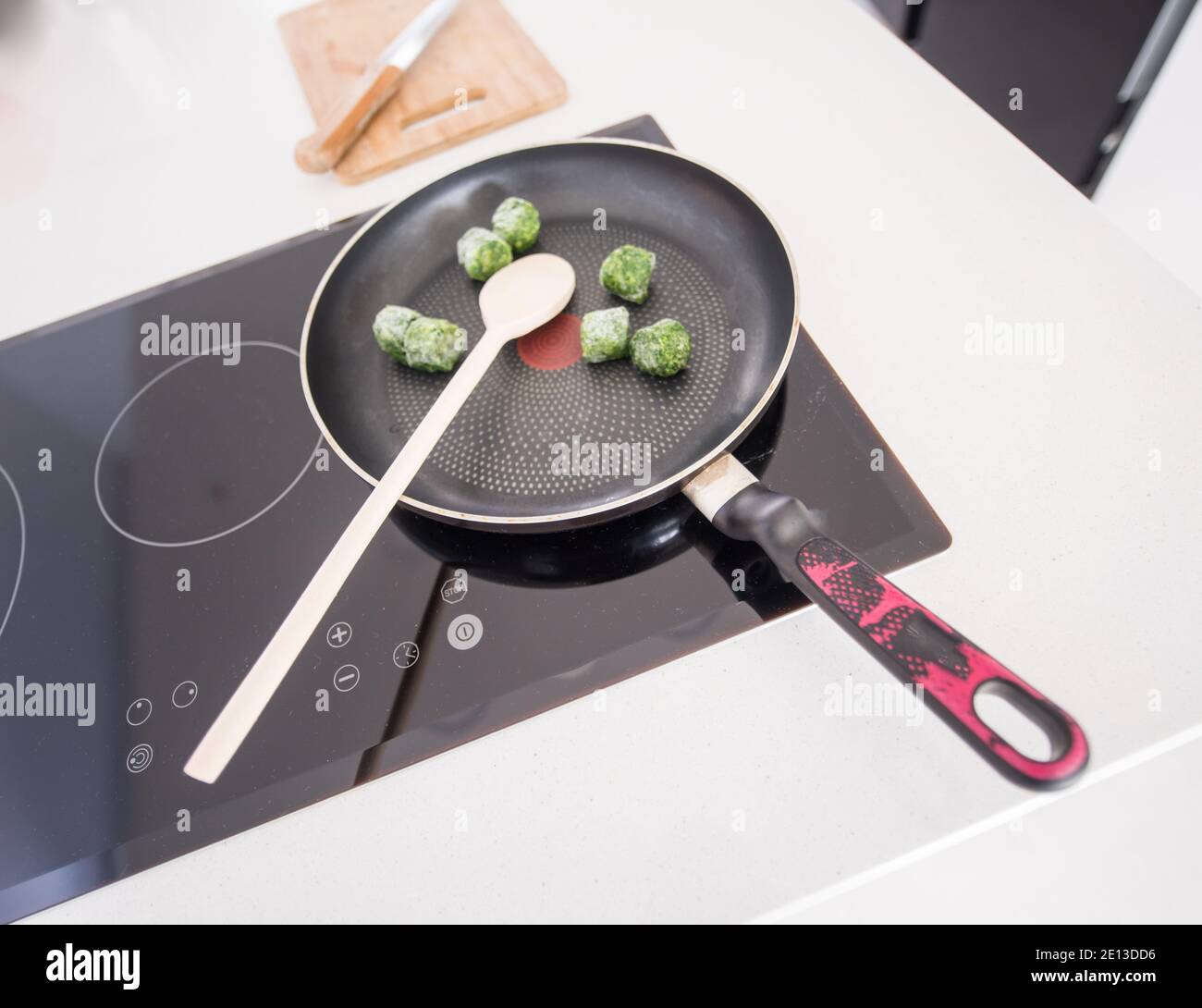 Cooking zone hi-res stock photography and images - Alamy