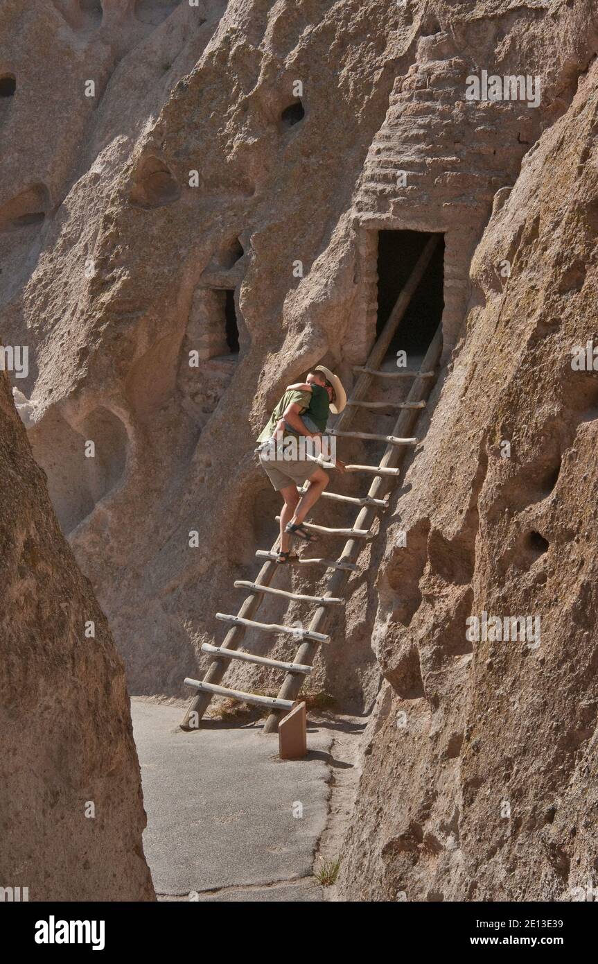 Ancient ladder hi-res stock photography and images - Alamy