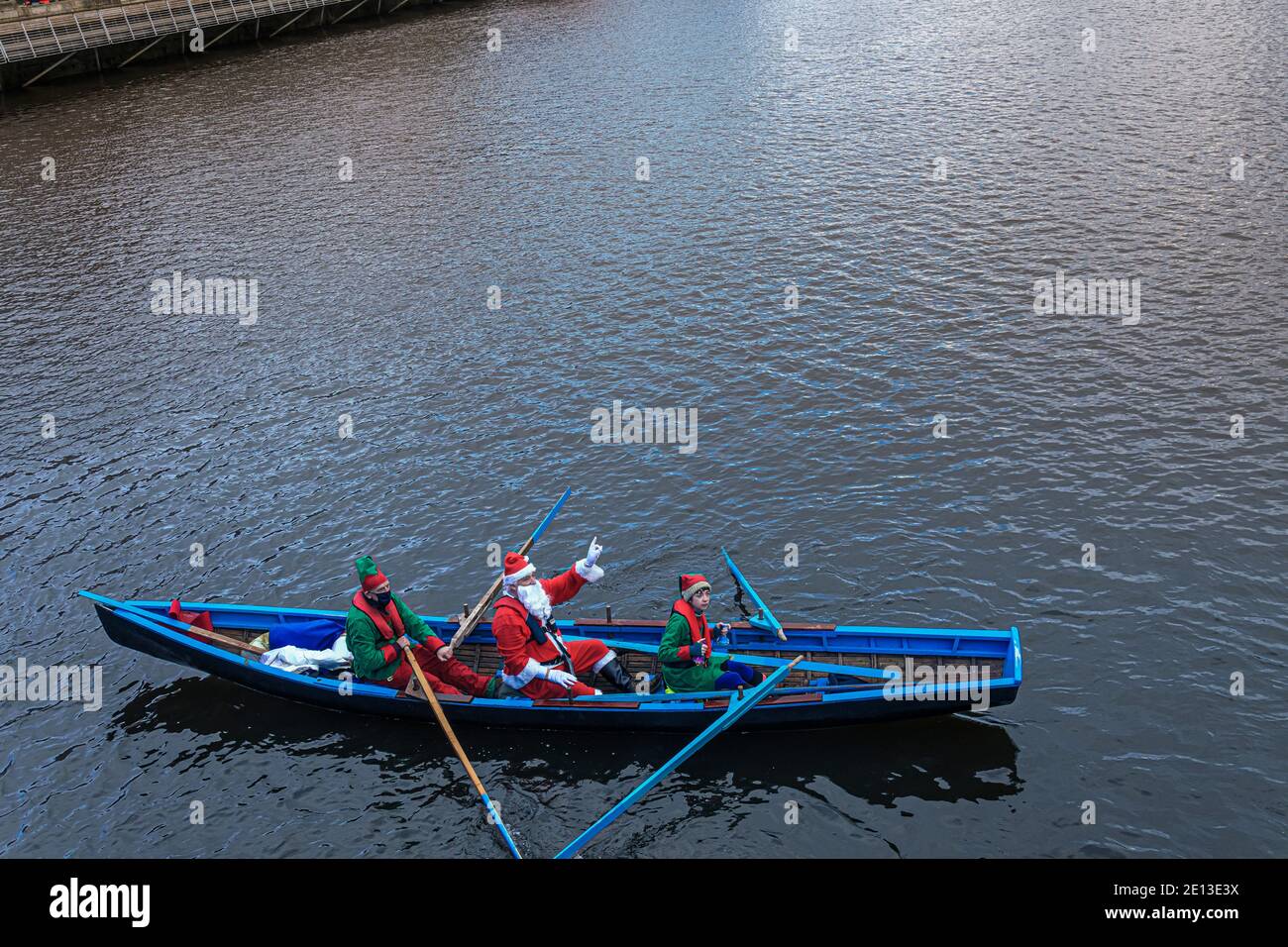 Traditional irish boat hi-res stock photography and images - Alamy