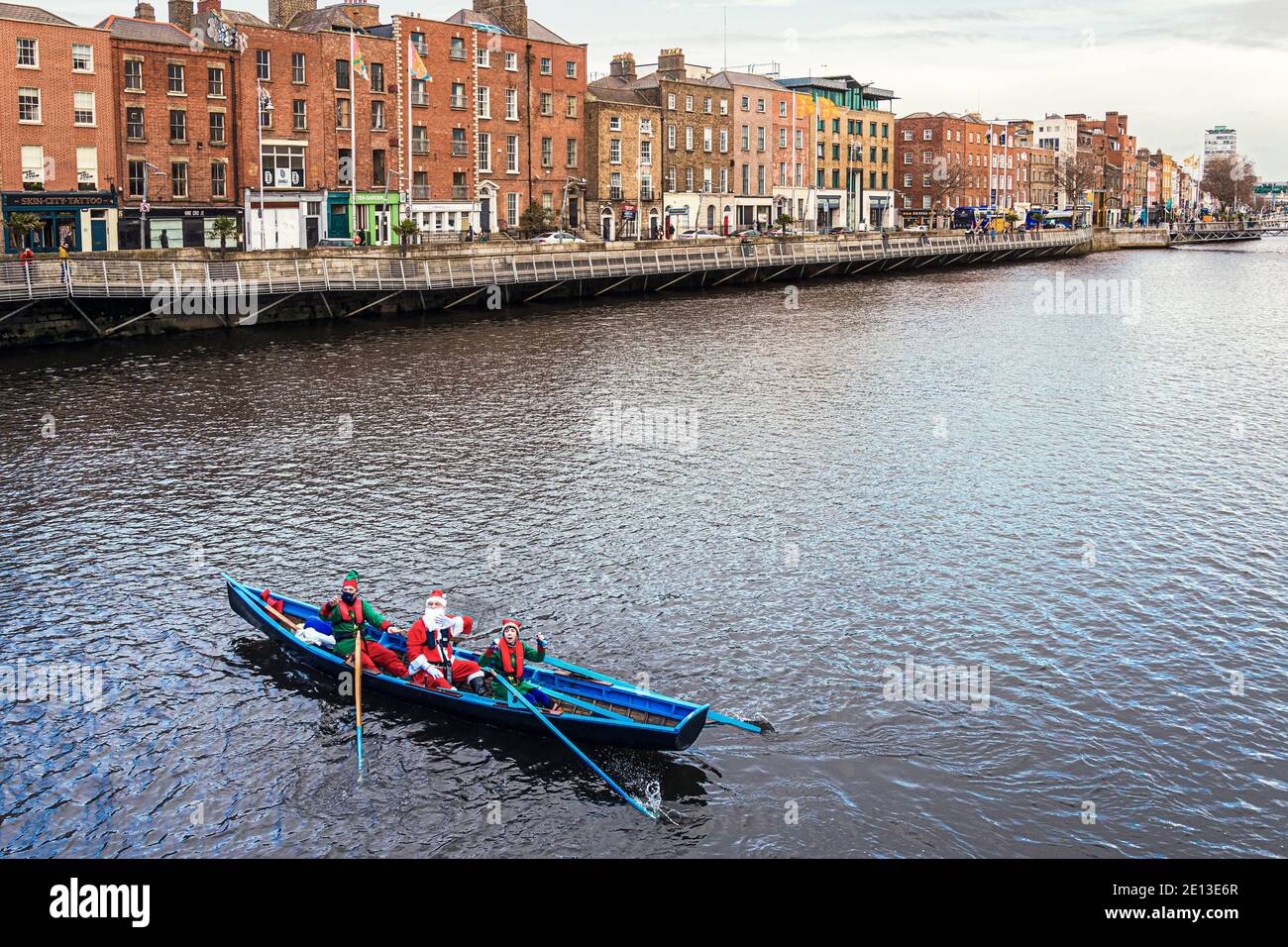 Traditional irish boat hi-res stock photography and images - Alamy