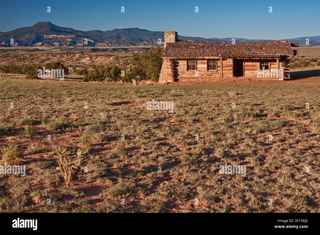 City slickers cabin hi-res stock photography and images - Alamy