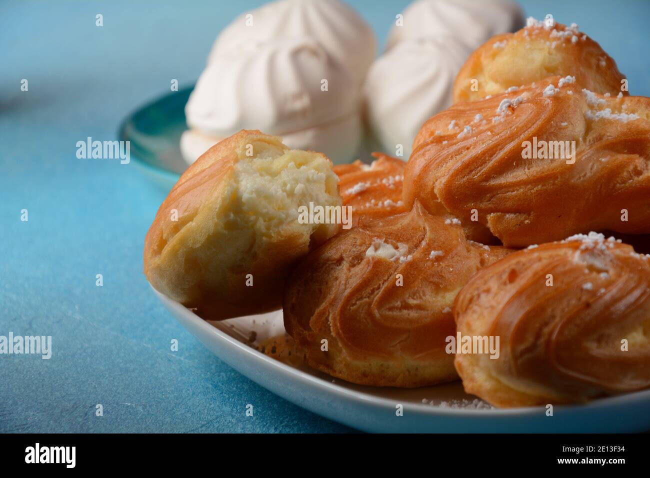 Traditional french dessert eclair with custard Stock Photo - Alamy