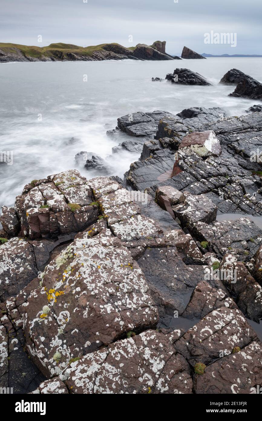Split Rock at Clachtoll on the Wee Mad Road, Northwest Scotland Stock ...